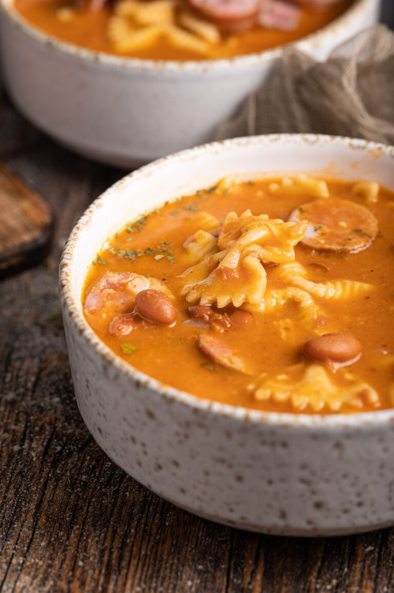 Hitra pašta fižol s klobaso - Midva Kuhava