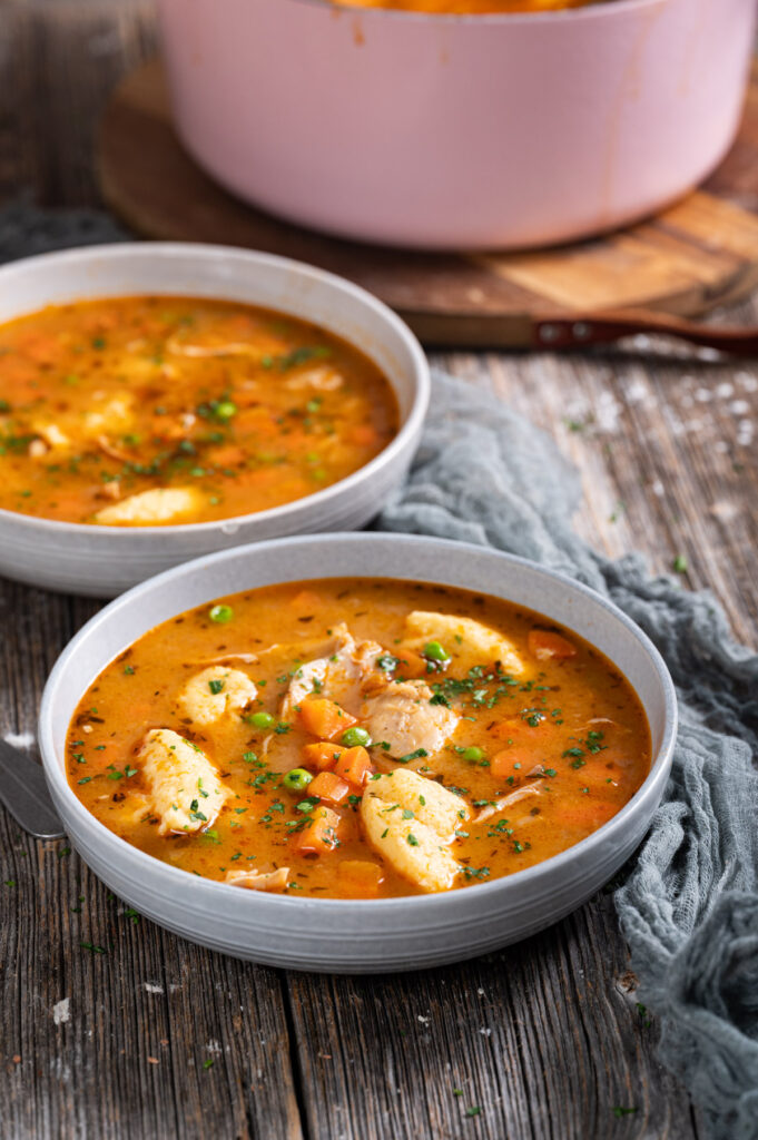 Piščančja obara z žličniki - Midva Kuhava